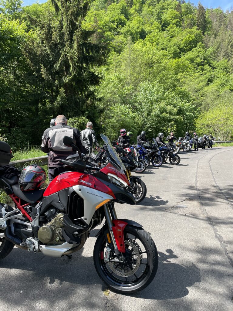 Basis: 4 daagse bergen en bochten training (juni) – Motorreisbureau ...